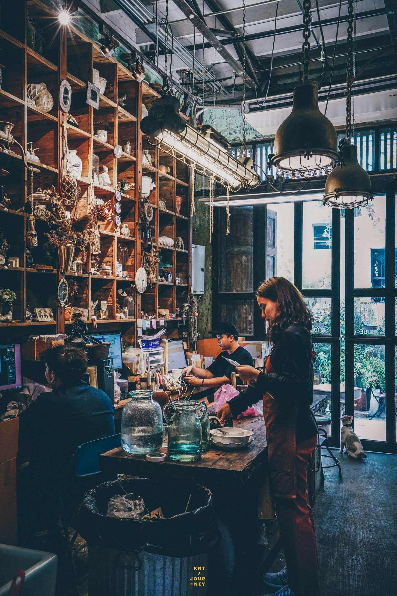 NANA COFFEE ROASTER x ONEDAY WALLFLOWERS | KANT